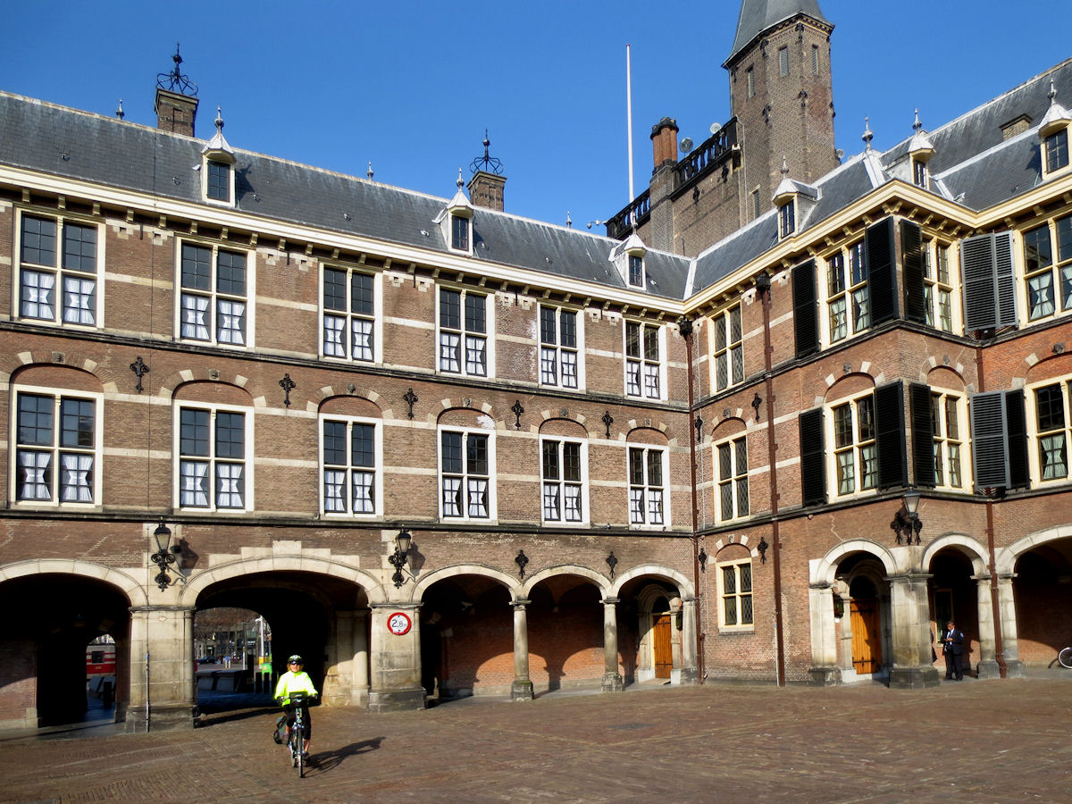 Delft to Leiden Netherlands
